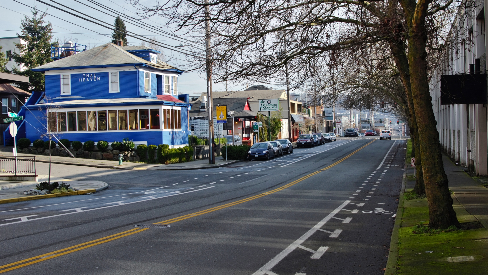 How to fix Roy Street’s bike lane flaws » The Urbanist
