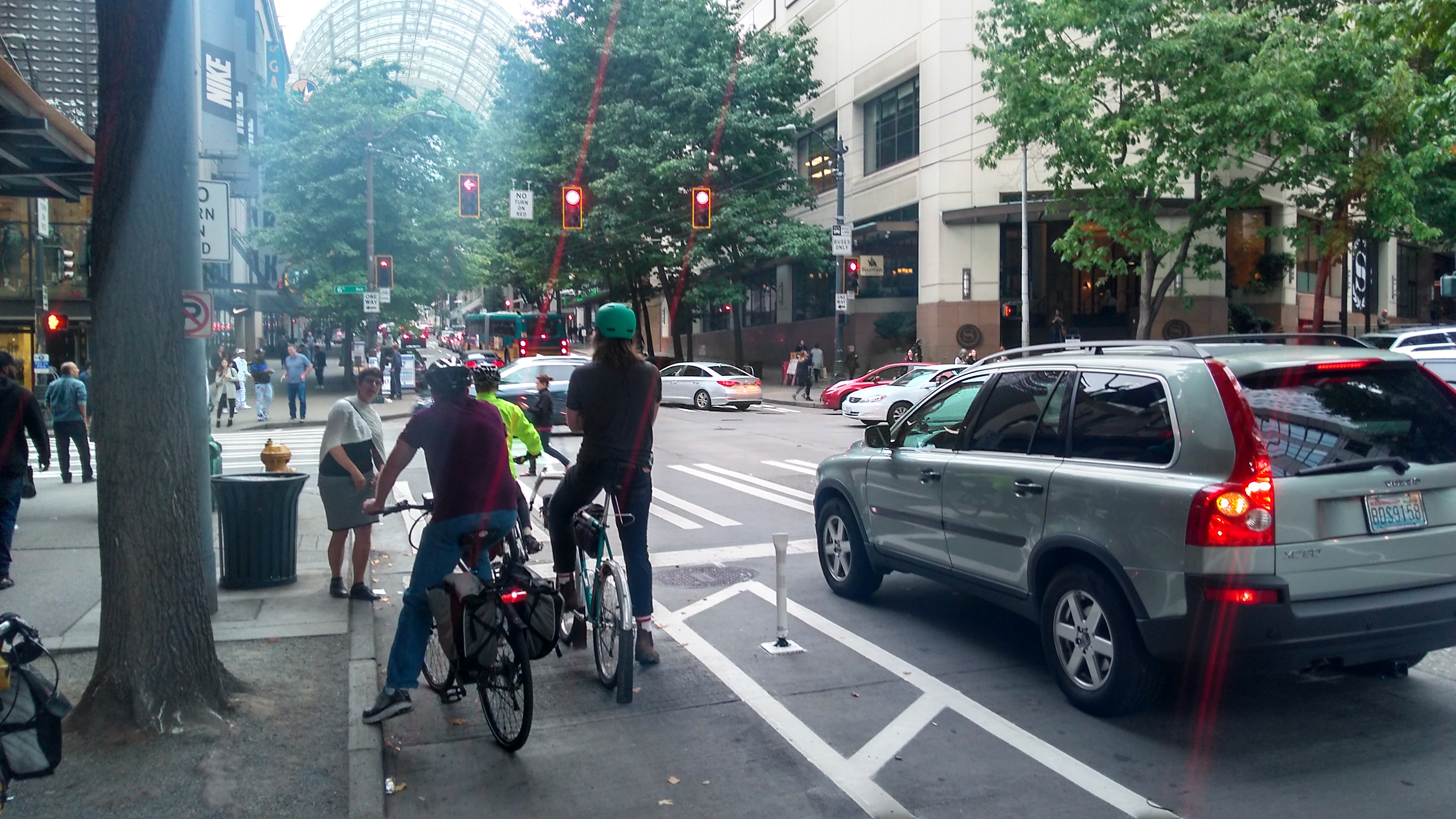 Pike & Pine Bike Lanes Usher in New Era Downtown - The Urbanist