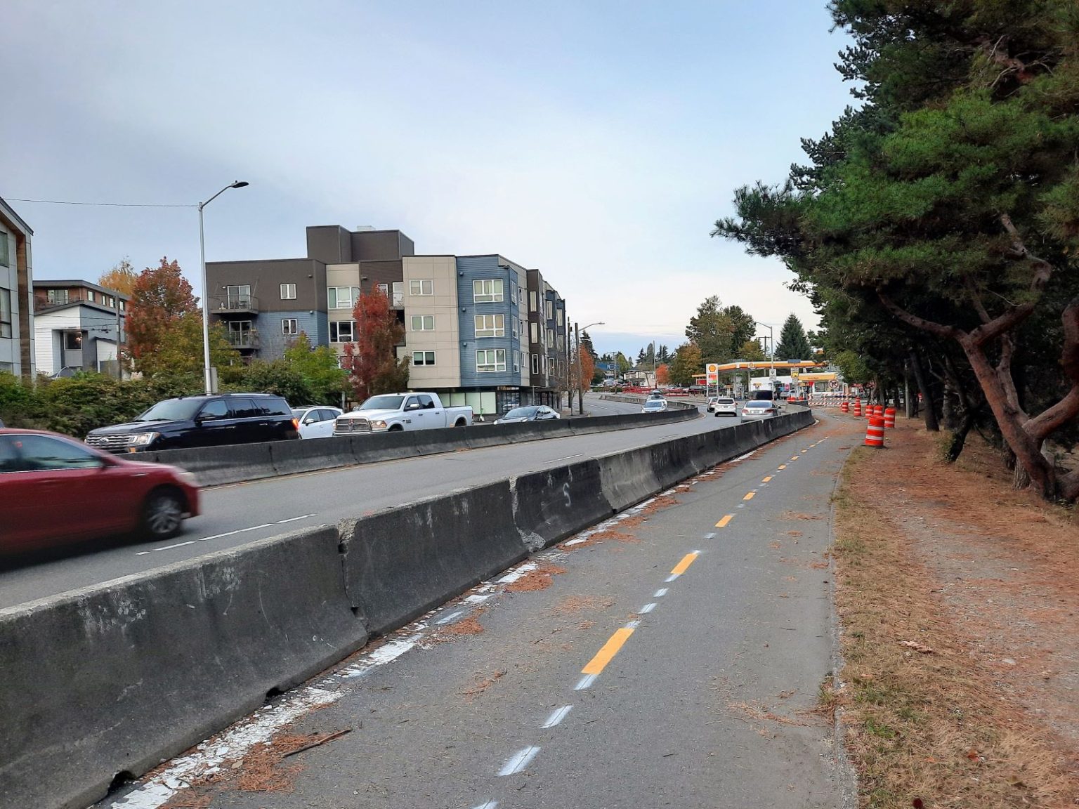 Green Lake Outer Loop Protected Bike Lanes Take Shape » The Urbanist