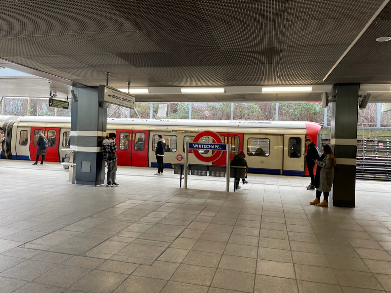 Three London Station Wayfinding Strategies Sound Transit Should Adopt ...