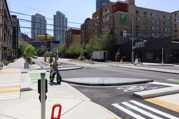 Op-Ed: Redesigning Aurora Avenue for Pedestrians, Bikes, and Rapid Buses » The Urbanist