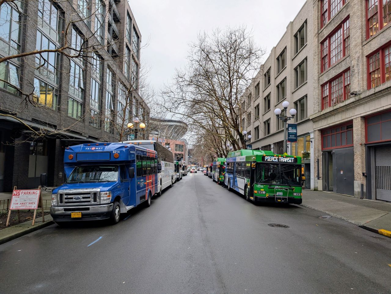 Transit Workers Demand Safety Fixes as They Mourn Shawn Yim » The Urbanist